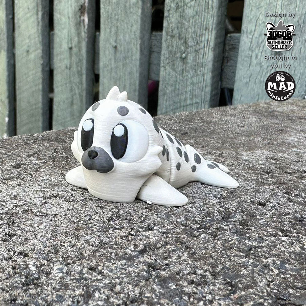 Mad Mini Seal – Articulated Fidget Toy – Mad Miniatures